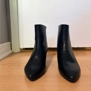 Clarks | Shoes | Clarks Black Leather Ankle Boots With Low Block Heel ...